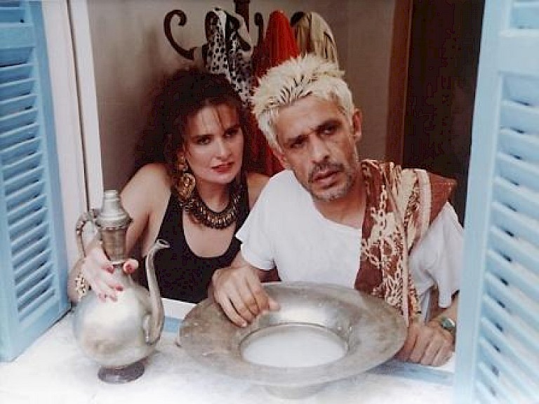 S A V V Y • Mercedes